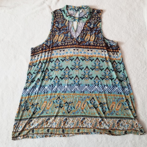 Unity World Wear | Tops | Unity World Wear Tank With Collar And Keyhole ...